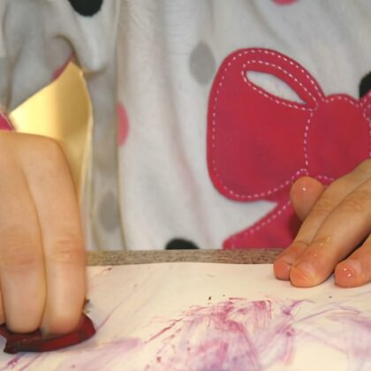 15 Easy Art Activities For 2-year-olds