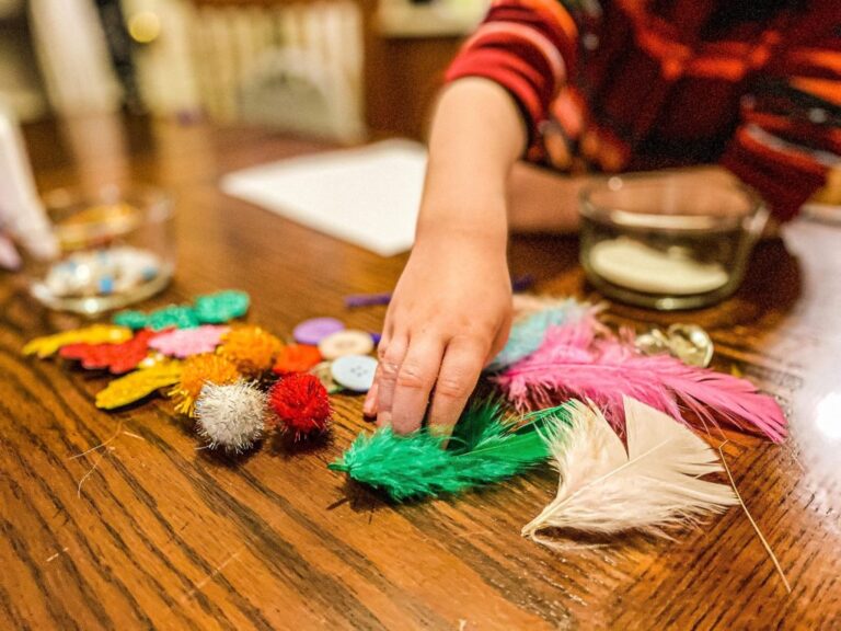 25 Totally Awesome Texture Crafts for Preschoolers